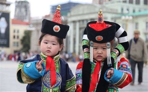 Уламжлал яагаад бидний оршин тогтнох суурь болдог вэ Улс орны уламжлалд олон зуун жил газар