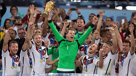 Manuel Neuer Beendet Nationalmannschafts Karriere I Fc Bayern