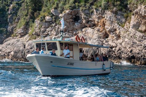 Boat Tour Along The Amalfi Coast ~ Salboat Sorrento
