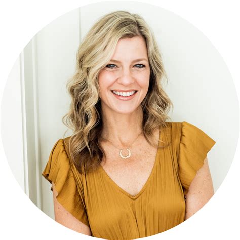 Rebekah Lyons Headshot Circle