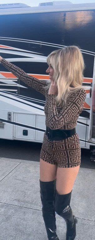 Debbie Gibson 52 Showcases Incredible Figure In Tiny Bodysuit Wait