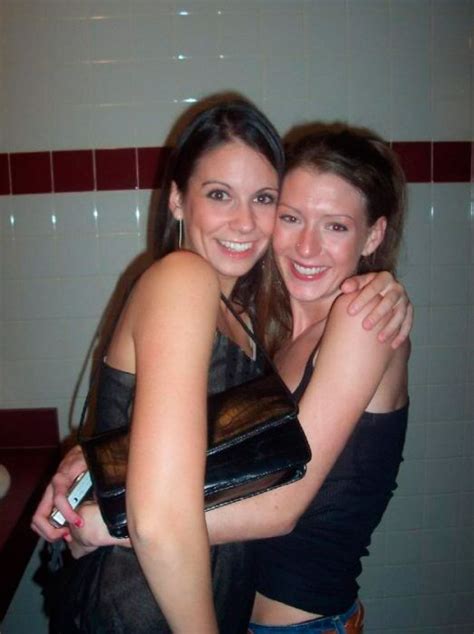 Drunk Girls Love Bathrooms 88 Pics