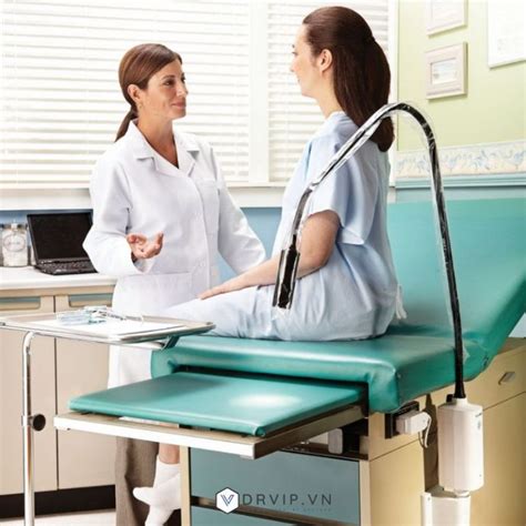 Đèn Gù Khám Sản Trong Phòng Khám Sản Phụ Khoa Drvip