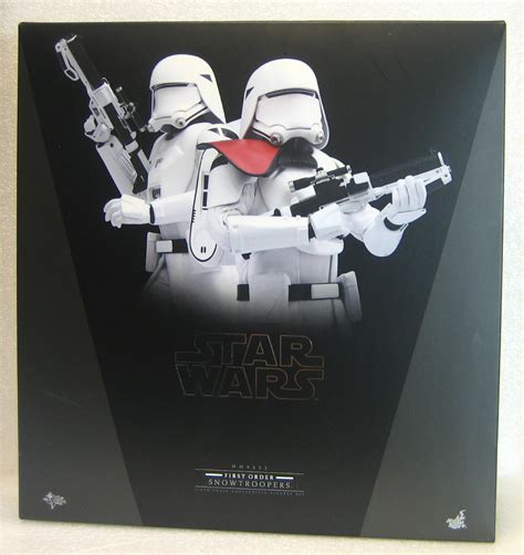 Hot Toys Star Wars Force Awakens Finn And Riot Control Stormtrooper 16