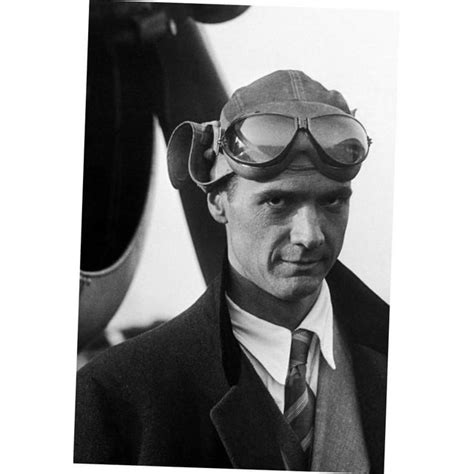 Howard Hughes Poster Aviator 16x24 Poster Medium Art Poster 16x24