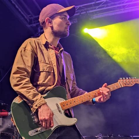 Frederik Hardmann Guitar The Essence Of Life Gitarrist Background