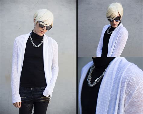 How To Dye Your Hair Platinum Without It Looking Bad