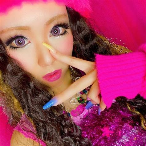 よし😌🔥今日は 午前中の間で発送行って📮 軽く事務して💻 サンプル1アイテム完成して🩳🧵 デザイン出しして ️🧠 オーダーイラストも完成した🌈