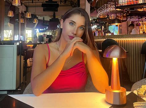 Elif Karaarslan Kimdir Maksatbilgi