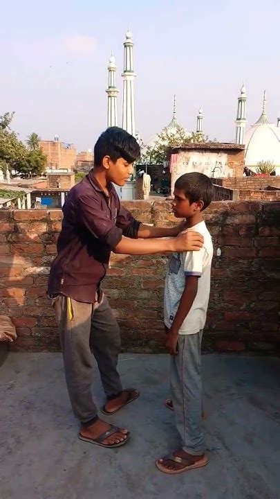 Are Bhai Chale Game Khelte Hainvideos Comedy Youtube