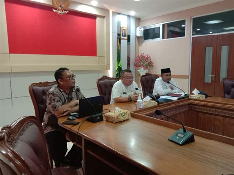 Kepala Diskominfo Natuna Dampingi Bupati Natuna Dalam Acara Safari