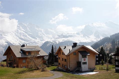 스위스의 작은 마을 탐험 라우터브루넨 뮈렌 두피디아 여행기