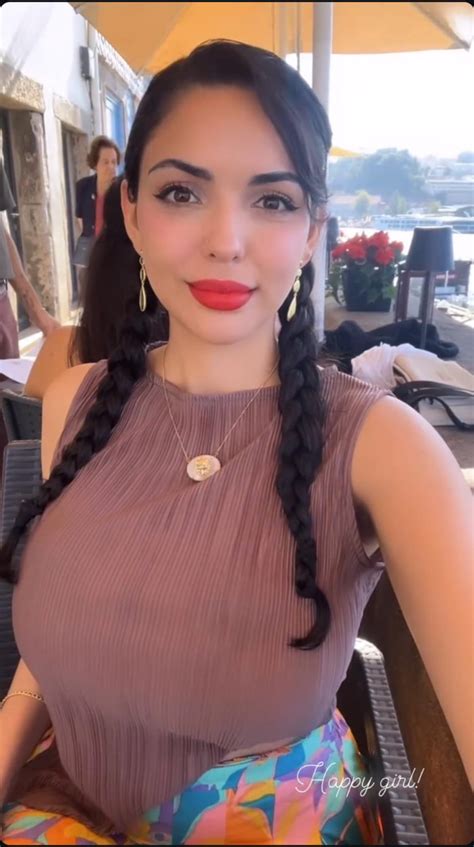 Busty 9gag