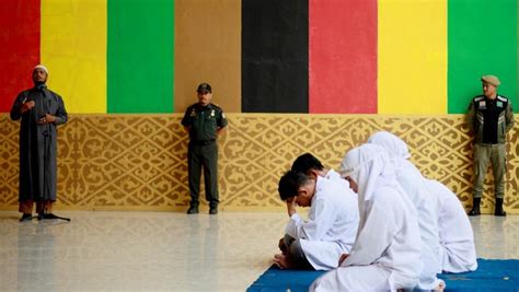 6 Terpidana Di Banda Aceh Dihukum Cambuk Kasus Zina Hingga Judi