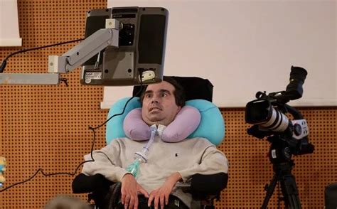 留学生日报想给《纽约客》记者捐呼吸机之后被骂，微博大v拿渐冻症患者人命开玩笑造谣 知乎