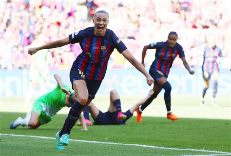 بريمونتادا مثيرة سيدات برشلونة يتوجن بدوري أبطال أوروبا على حساب