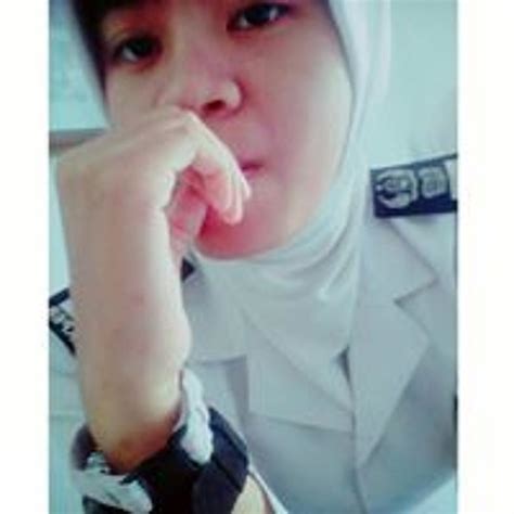 Stream Nuari Kusuma Wardani Music Listen To Songs Albums Playlists