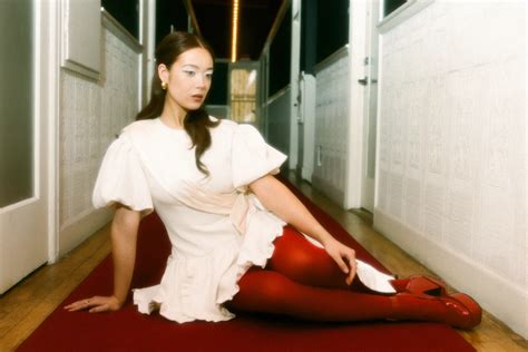 Especial Laufey A Artista Que Vai Fazer Você Amar Jazz Bossa Nova E