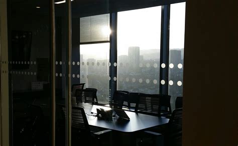 Distraction Banding And Privacy Film Precision Signs