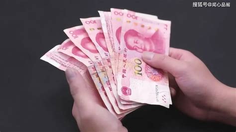 “女人有钱没钱，一看便知”：没钱的人，大多有3个穷习惯生活金钱陷阱