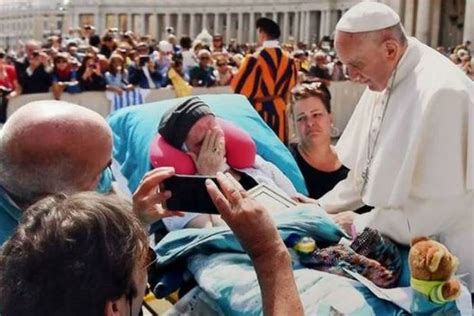 F5 Você viu O motorista de ambulância que ajuda pacientes