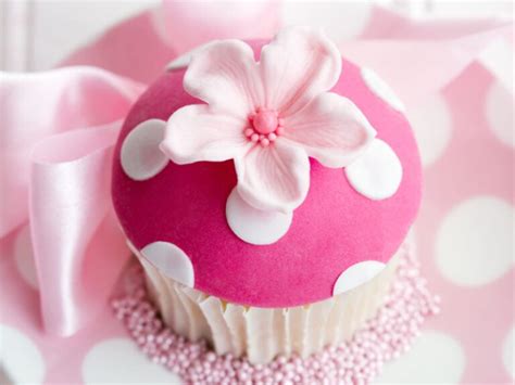 What Is Fondant Icing And How To Make It Insanely Good