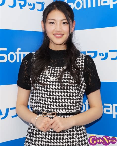 今野鮎莉 アジアの楽園タイで見せた初々しい素顔 Girlsnews