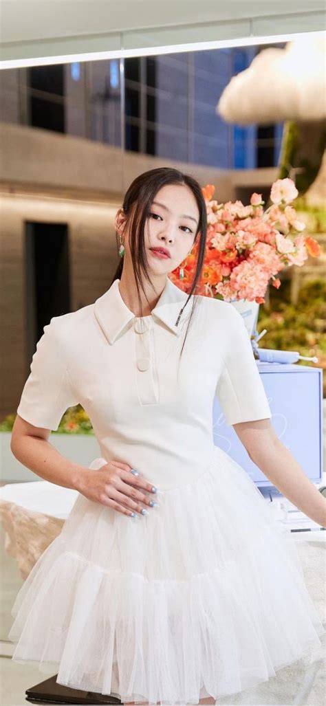 Jennie Wallpaper In 2022 Blackpink Fashion Blackpink Jennie Kim
