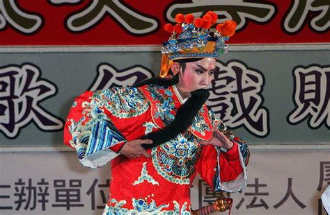 戲曲王子李文勳被控性侵 隔1天發聲了：遭有心人士抹黑