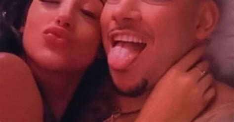 Bia Miranda Engata Romance Cantor Buarque Apaixonada