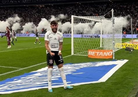 Corinthians Devolve Placar Contra Remo E Se Classifica Nos