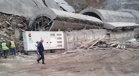 რა ხდება რიკოთზე სადაც მეწყერი ჩამოწვა გზების დეპარტამენტი განცხადებას ავრცელებს Metronome Ge