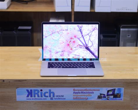 MacBook Pro Retina 15 Inch 2018 CTO 6 Core I9 2 9GHz Ram 32GB SSD