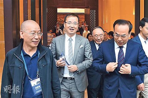 重慶接待港傳媒 書記展低調新風 E123長青網 長者服務及老人院資訊
