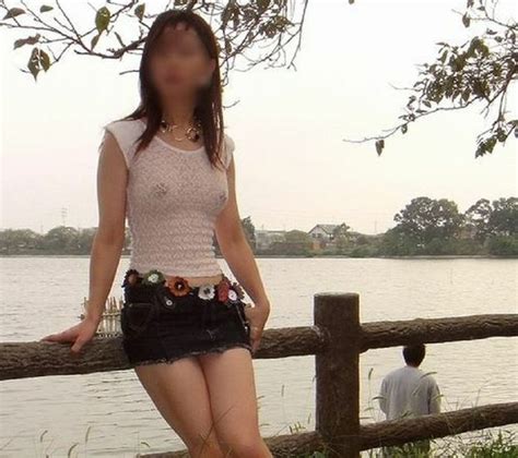 Braless Tease In Public Gwizawajo