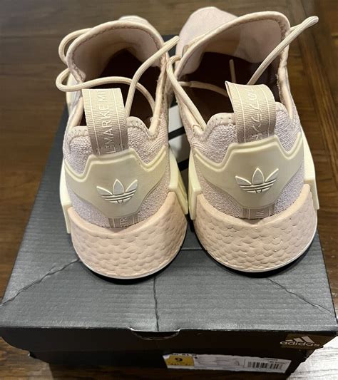 Nmd R1 Shoes Magic Beige Magic Beige Ecru Tint Wo… Gem