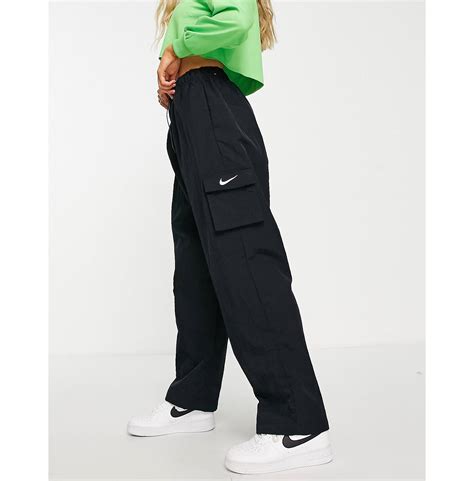 Брюки карго Nike, черный – заказать из-за рубежа в «CDEK.Shopping»