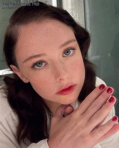 Suzanna Son Nude And Sexy 31 Photos The Fappening