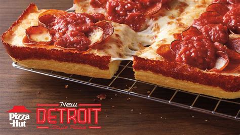 Pizza Hut Is Selling Detroit Style Pizza Nationwide