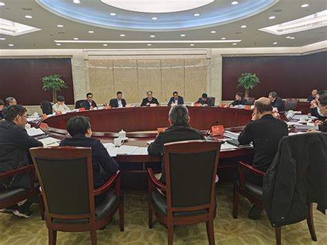 市人大财政经济委员会召开全体会议
