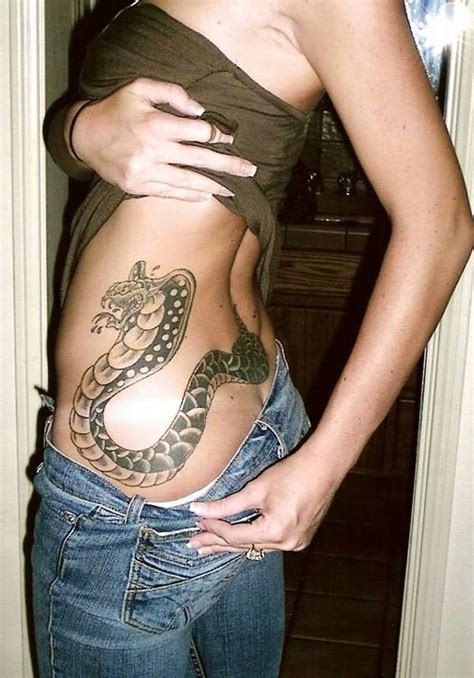 40 Sexy Hip Tattoo Designs For Women