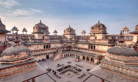 Orchha Fort Photos Of Orchha Pictures Of Famous Places Attractions
