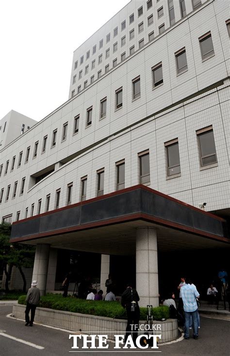 현직 판사 호흡증세 보이다 숨져 사회 기사 더팩트