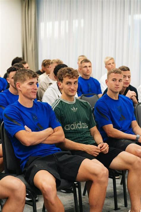 ФОТО Молодіжна збірна України U 21 розпочала підготовку до матчу з Литвою