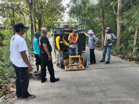 Gps Terjunkan Tim Pengambilan Sempel Jalan Cor Dengan Alat Core Drill