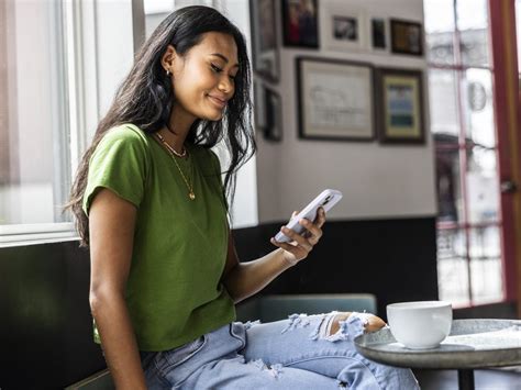 Heres How Not To Experience Fatigue While Navigating Dating Apps Essence
