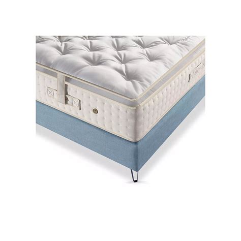 Treca Riviera Topper