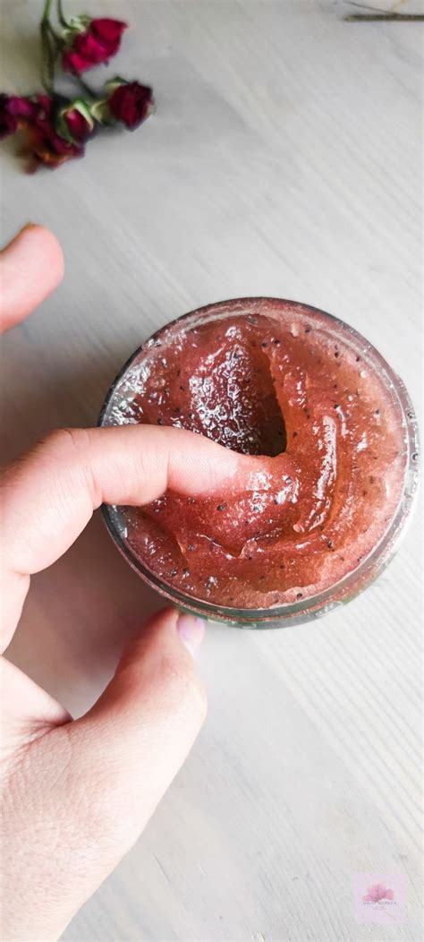 Diy Tree Hut Sugar Scrub Recipe — Daisys Beauty Jewels In 2024 Sugar