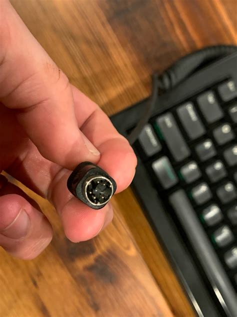 reverse engineering the 1988 next keyboard protocol