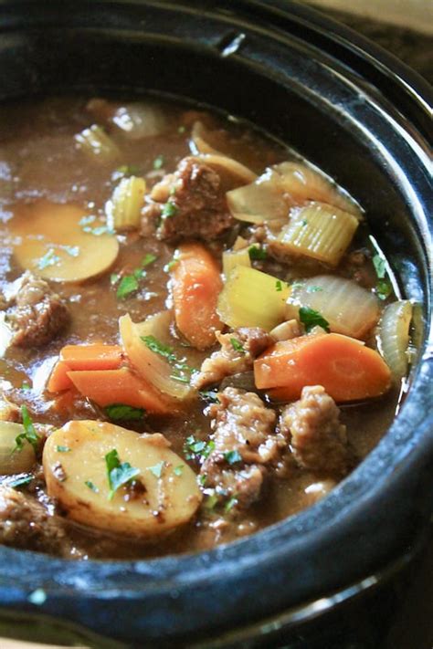 Comforting Crockpot Red Wine Beef Stew